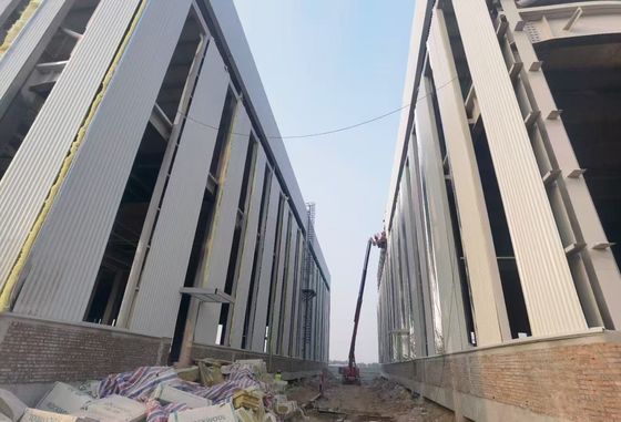Industrial Steel Frame Warehouse With H Beam And Sandwich Panel Roof ...